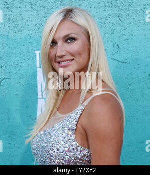 Brooke Hogan arrives at the MTV Movie Awards on Sunday, June 3, 2012 in ...