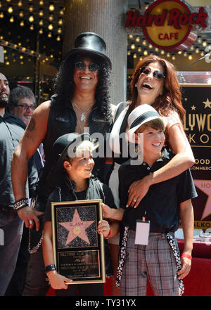 Slash Guns N Roses guitarist and wife Renee 1992 Stock Photo - Alamy