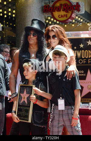 Slash Guns N Roses guitarist and wife Renee 1992 Stock Photo - Alamy