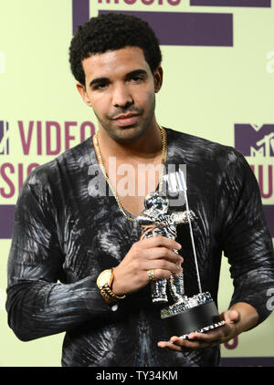 Drake backstage at the MTV Video Music Awards on Thursday, Sept. 6 ...