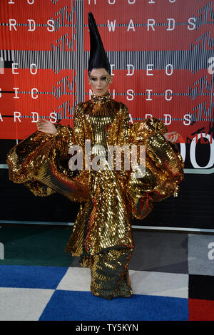 Z LaLa arrives at the 2015 MTV Video Music Awards held at Microsoft ...