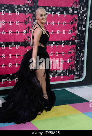 Rita Ora arrives at the 2015 MTV Video Music Awards held at Microsoft ...