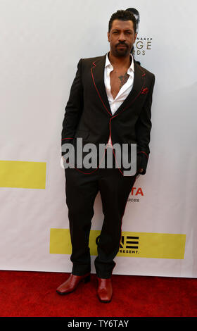 Actor Deon Cole arrives for the 48th NAACP Image Awards at the Pasadena ...