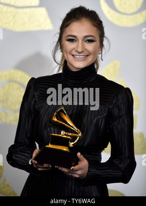 Singer Daya appears backstage with her award for Best Dance Recording ...