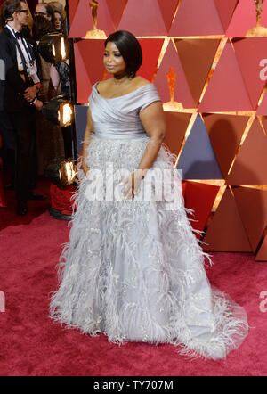 Actress Octavia Spencer arrives at the Oscars at the Dolby Theatre on ...
