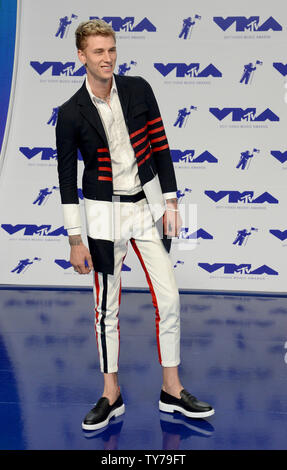 Machine Gun Kelly at the 2017 MTV Video Music Awards held at The Forum ...