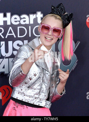 JoJo Siwa arrives at the iHeartRadio Music Awards, Monday, March 17 ...