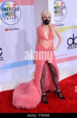 Singer Poppy arrives for the 46th annual American Music Awards at the ...