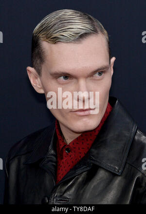 Luke Baines arrives at the 2018 E! People's Choice Awards held at the ...