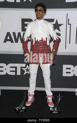 Singer August Alsina appears backstage after winning the awards for ...