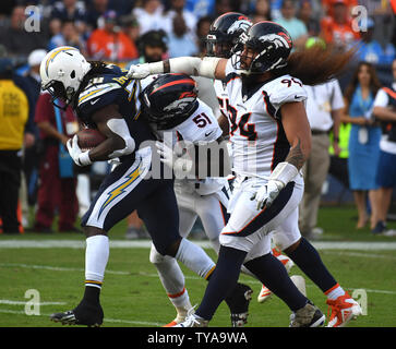 Denver Broncos running back Melvin Gordon (25) runs for a touchdown ...