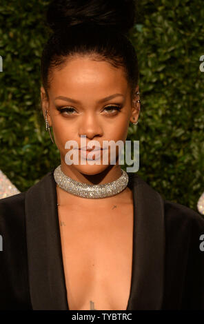 Barbadian- American singer Rihanna attends the "British Fashion Awards ...