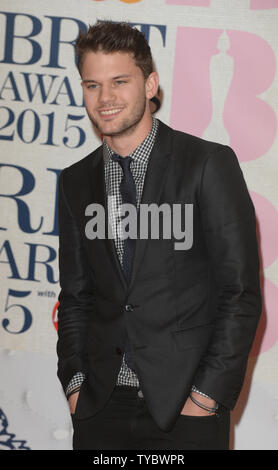 Jeremy Irvine attends the red carpet of HBOMax series A knight of the ...
