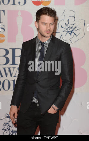 Jeremy Irvine attends the red carpet of HBOMax series A knight of the ...