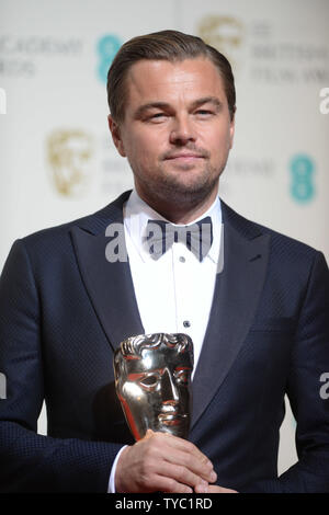 Leonardo DiCaprio with the Academy Award for Best Actor in the press ...