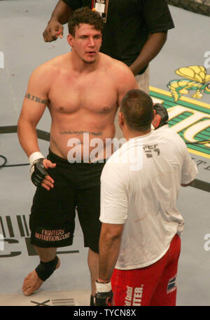 Frank Mir of Las Vegas won the Heavyweight UFC title over Tim Sylva in ...