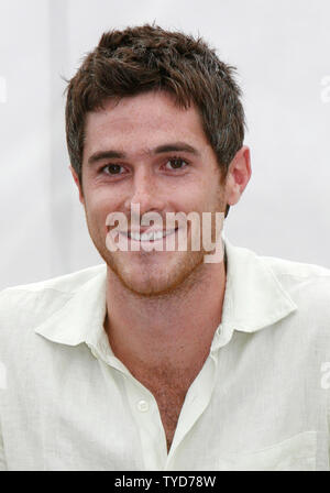 Actor Dave Annable of the television show "Brothers & Sisters" arrives ...