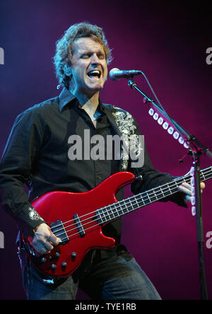 Jason Scheff of Chicago performs in concert, at the Sound Advice ...