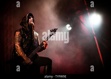 Silenoz Sven Atle Kopperud, guitarist, Dimmu Borgir (Dark Fortress), a ...
