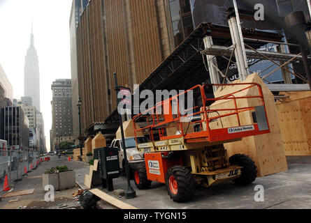 Empire State Building Looms over the Ditson Building at Dusk, NYC, USA ...