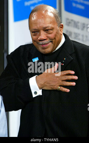 28 November 2005 - New York, NY - Michael Bloomberg, Lucy Liu, Whoopi ...