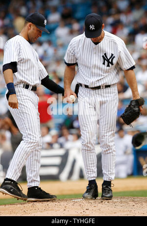 The New York Yankees Scott Erickson (46) pitches in the sixth inning ...