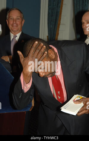 Wesley Autrey, subway rescue hero, attends Time magazine 100 Most ...
