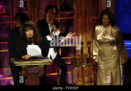 Veronica "Ronnie" Spector, Estelle Bennett and Nedra Talley of the ...