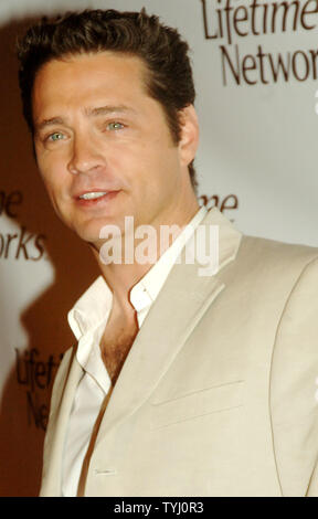 Actor Jason Priestley poses on the red carpet at the 2014 Canadian ...