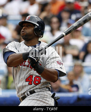 Minnesota Twins' Torii Hunter hits a home run during the fourth inning ...