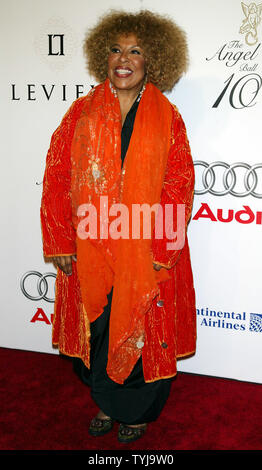 Roberta Flack in New York City in October 1992. Photo Credit: Henry ...