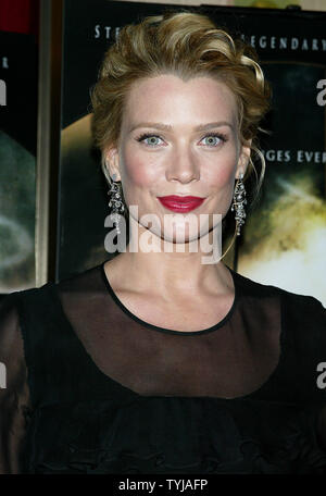 Laurie Holden arrives for the premiere of "The Mist" at the Ziegfeld ...