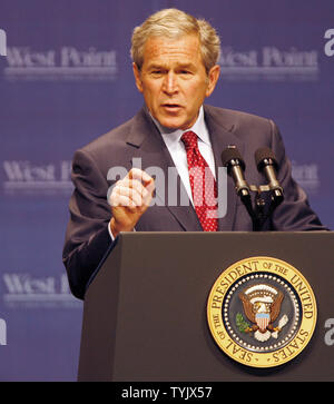 President George W. Bush speaks to the cadets at the West Point ...