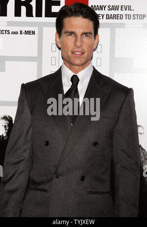 Tom Cruise arrives for the premiere of "Valkyrie" at Fredrick P. Rose ...