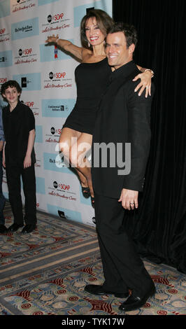 Cameron Mathison lifts Susan Lucci at the 5th Annual ABC and SOAPnet ...