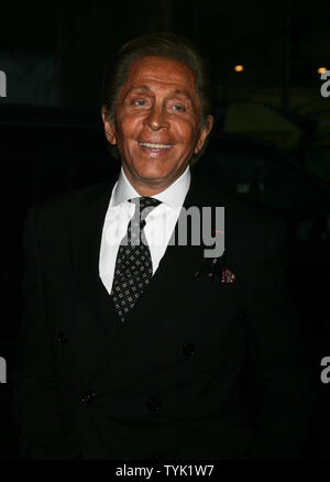 VALENTINO arrives for the premiere of ''Valentino: The Last Emperor ...