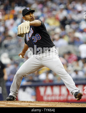 New York Yankees pitcher Fernando Cruz throws against the Detroit ...