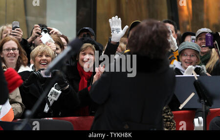 Fans react as Susan Boyle performs on the NBC Today Show at Rockefeller ...