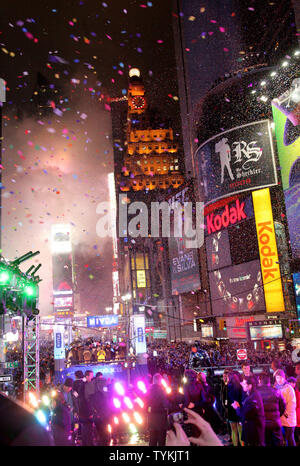 Reveler's gather in Time's Square for the 2026 New Year's Eve Ball Drop ...