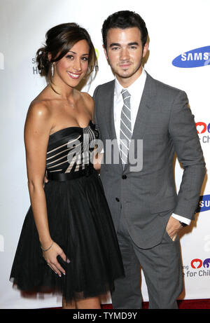 Danielle Jonas and Kevin Jonas 2011 Samsung Hope For Children Benefit ...
