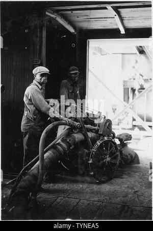Unloading cement at Six Companies low level concrete mixing plant Stock ...