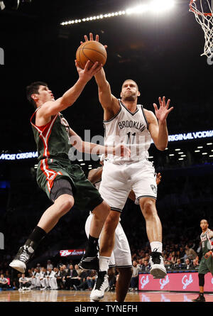 Milwaukee Bucks' Brook Lopez tries to get past Chicago Bulls' Nikola ...