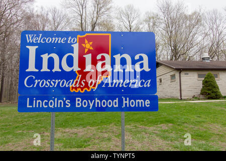 Welcome to Indiana sign along Interstate 70 USA Stock Photo - Alamy