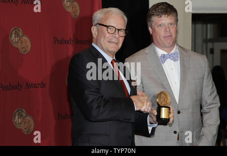 Tom Brokaw arrives on the red carpet at the 73rd Annual Peabody Awards ...