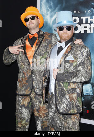 DAVIS,REEP, INTO THE STORM, 2014 Stock Photo - Alamy