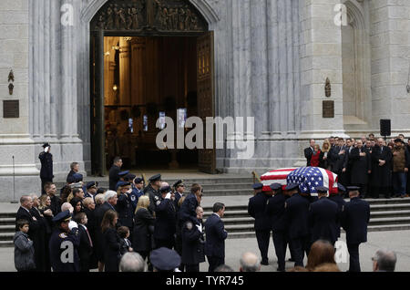 The casket of New York Detective Joseph Lemm arrives at St. Patrick's ...
