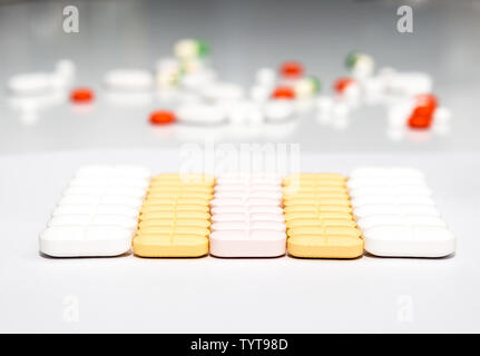 different pill shapes and sizes Stock Photo: 146814694 - Alamy