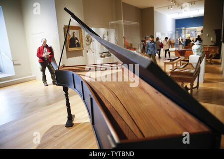 The worlds oldest existing grand piano from 1720 by Bartolomeo ...