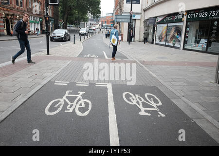 June 2019 - Cycle lanes in the city of Bristol Stock Photo - Alamy
