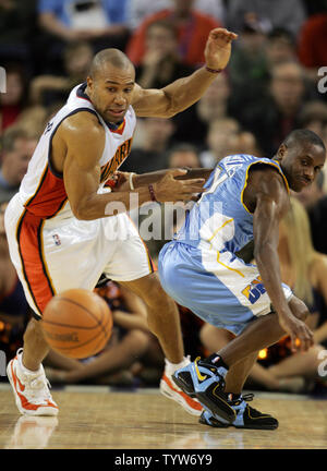 Golden State Warriors' Earl Boykins folds his hands after fouling ...